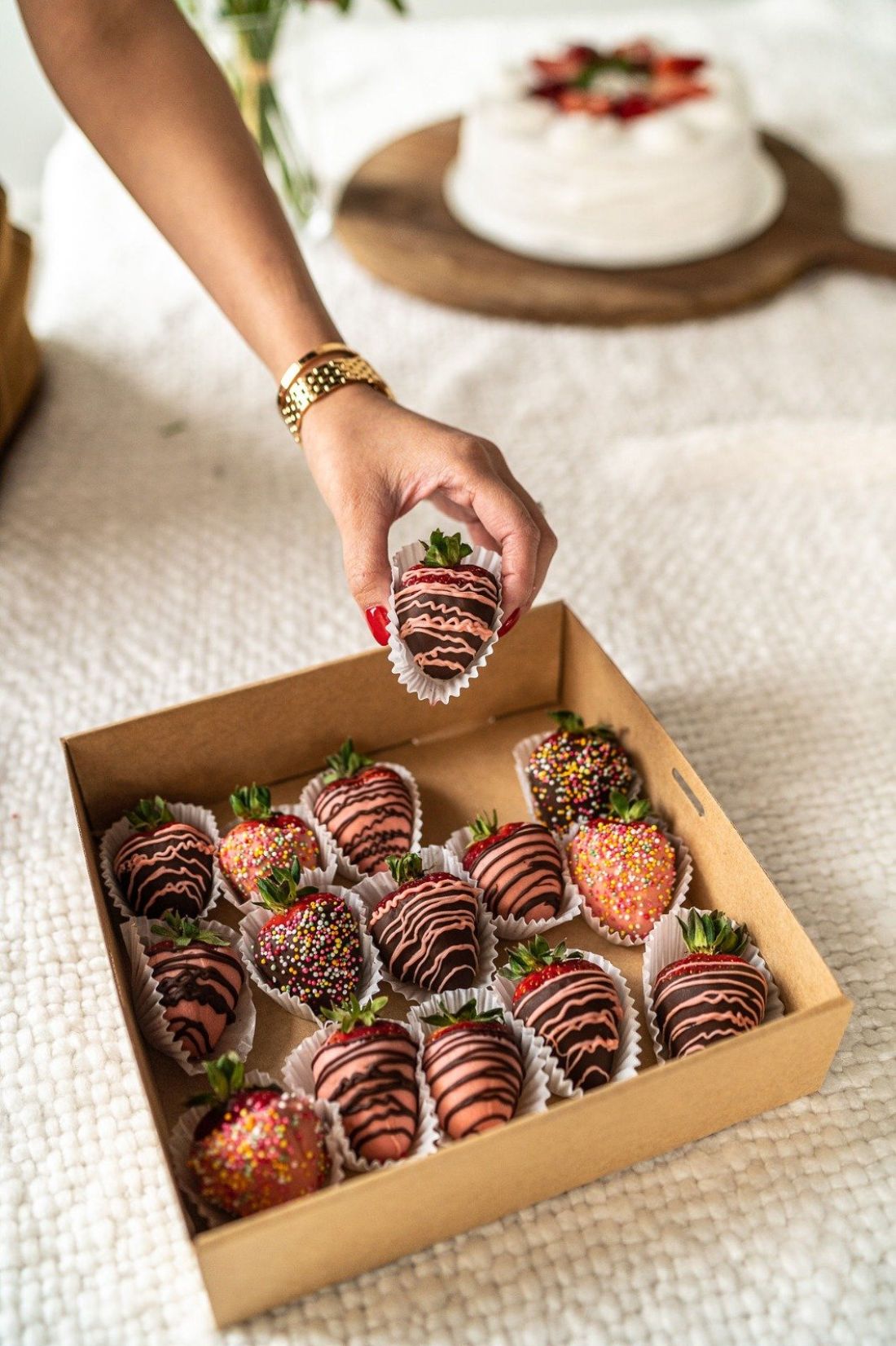 Chocolate Dipped Strawberries Box