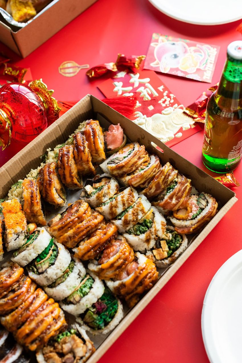 Deluxe Sushi Roll Platter