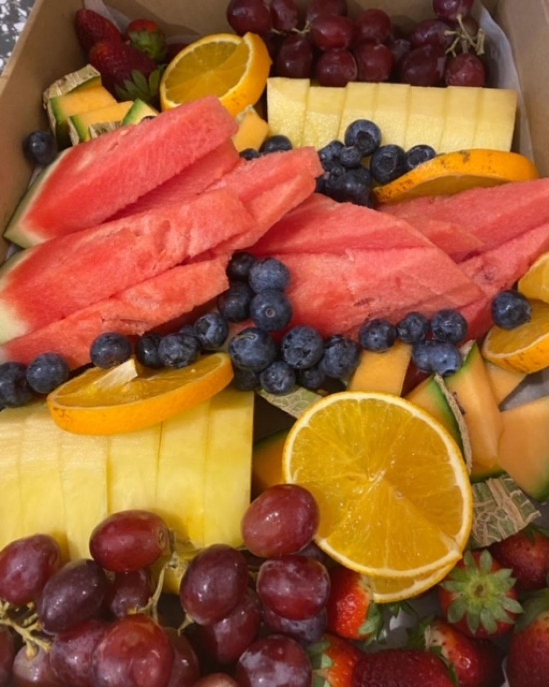 Fresh Seasonal Fruit Box - Large