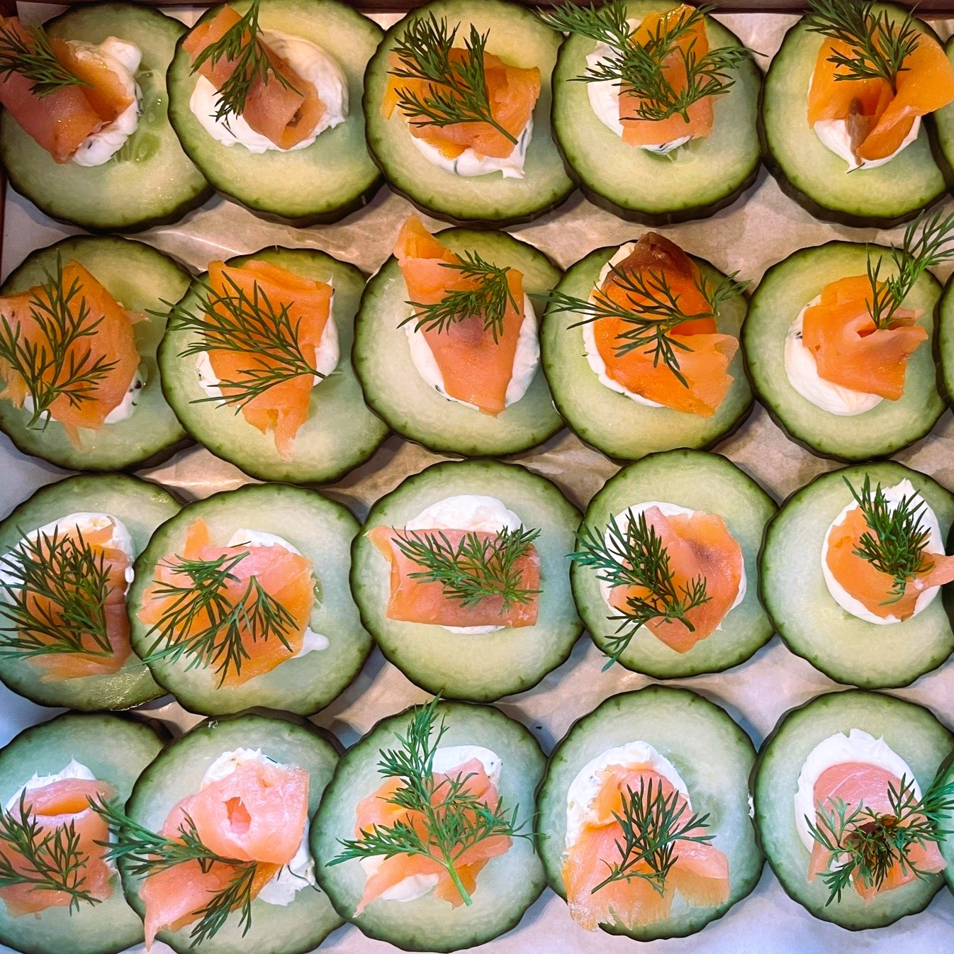 Cucumber Medallion Platter Box (30 pc)