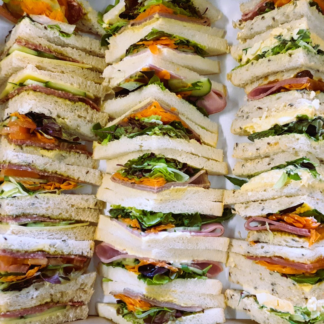 Sandwich Platter Box: 8 Sandwiches/32 Points