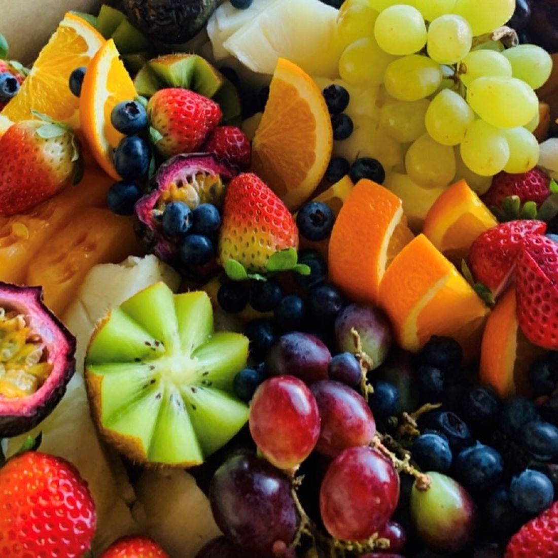 Seasonal Fresh Fruit Platter (Up to 12 people)