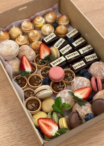 Box of 50 Mini Petit Fours Desserts